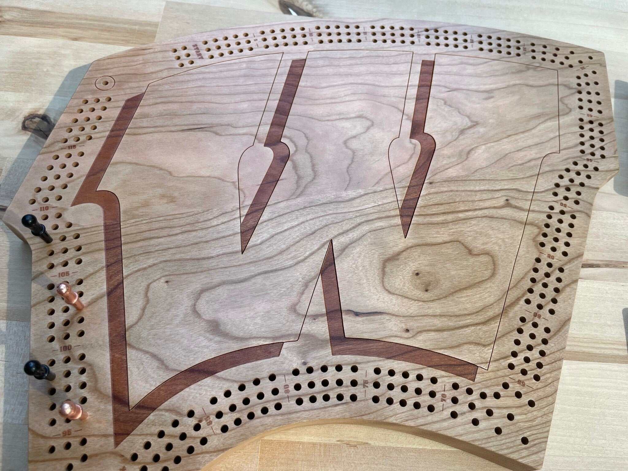 University of Wisconsin "Motion W" Cribbage Board & Wall Display – Big ...